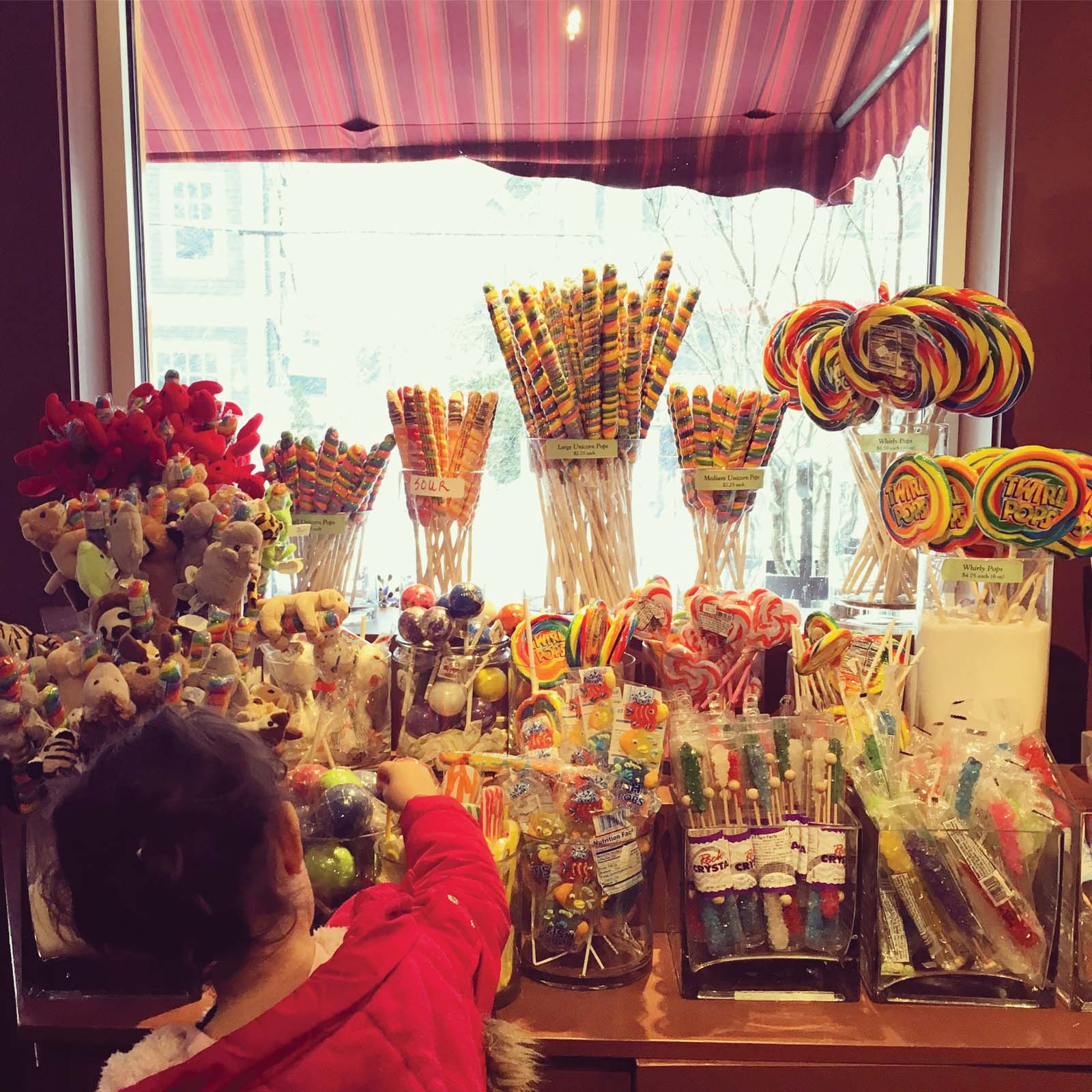 Rebecca_Ogunquit_HarborCandy_42117 - The Maine Mag