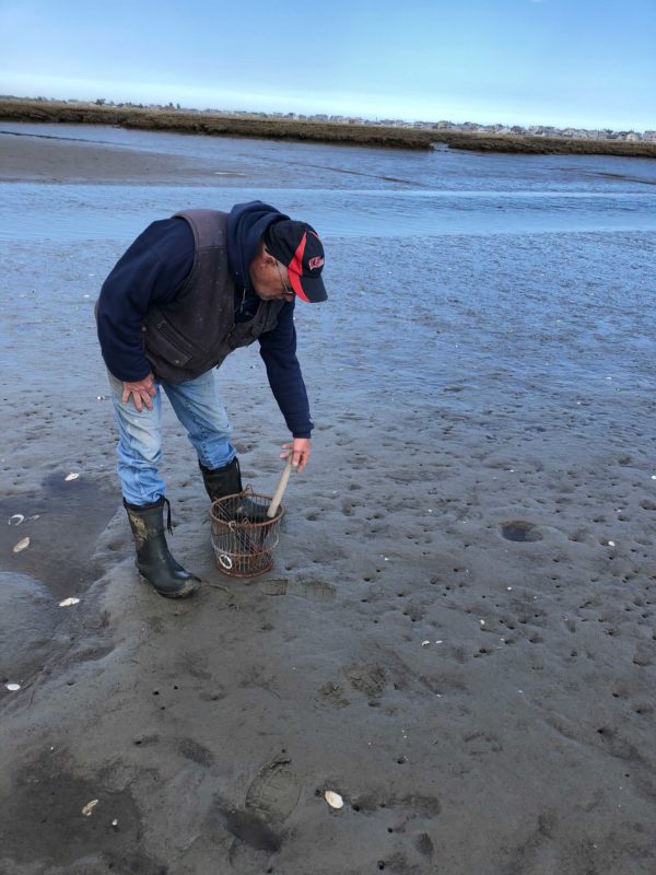 How to Go Clamming - The Maine Mag